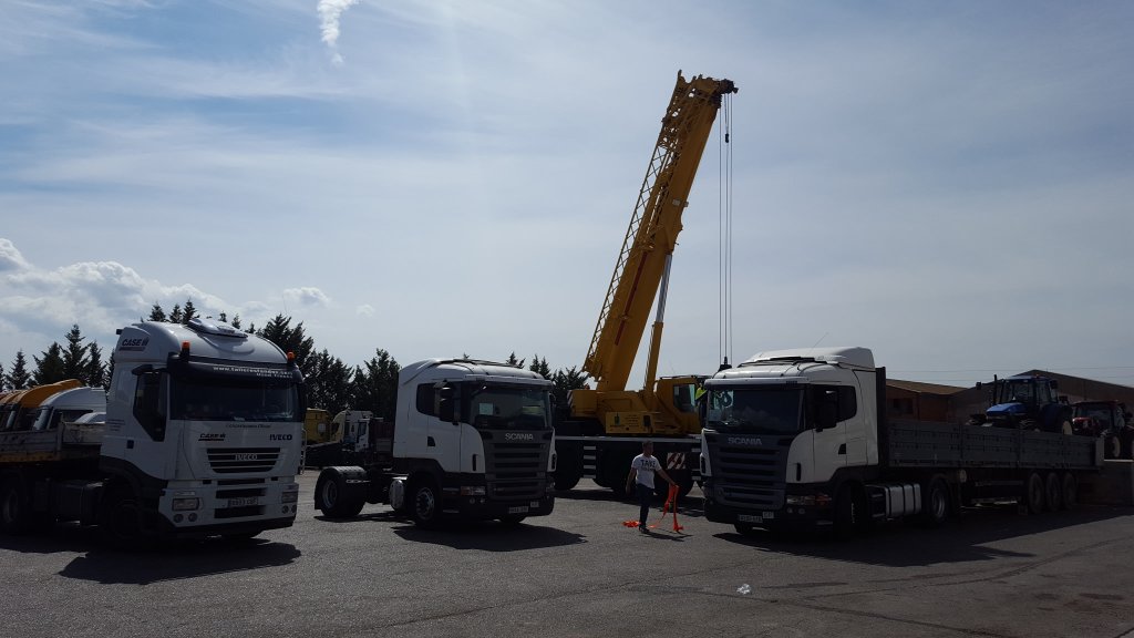 [:es]Entrega de 4 tractoras de ocasión Scania R420 que se van a Iraq ...